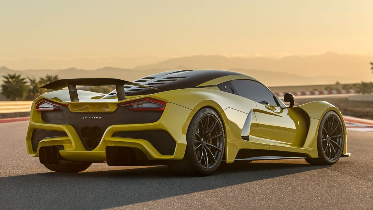 This new hypercar aims to take down the Bugatti Chiron, 0-300 km/h in ...