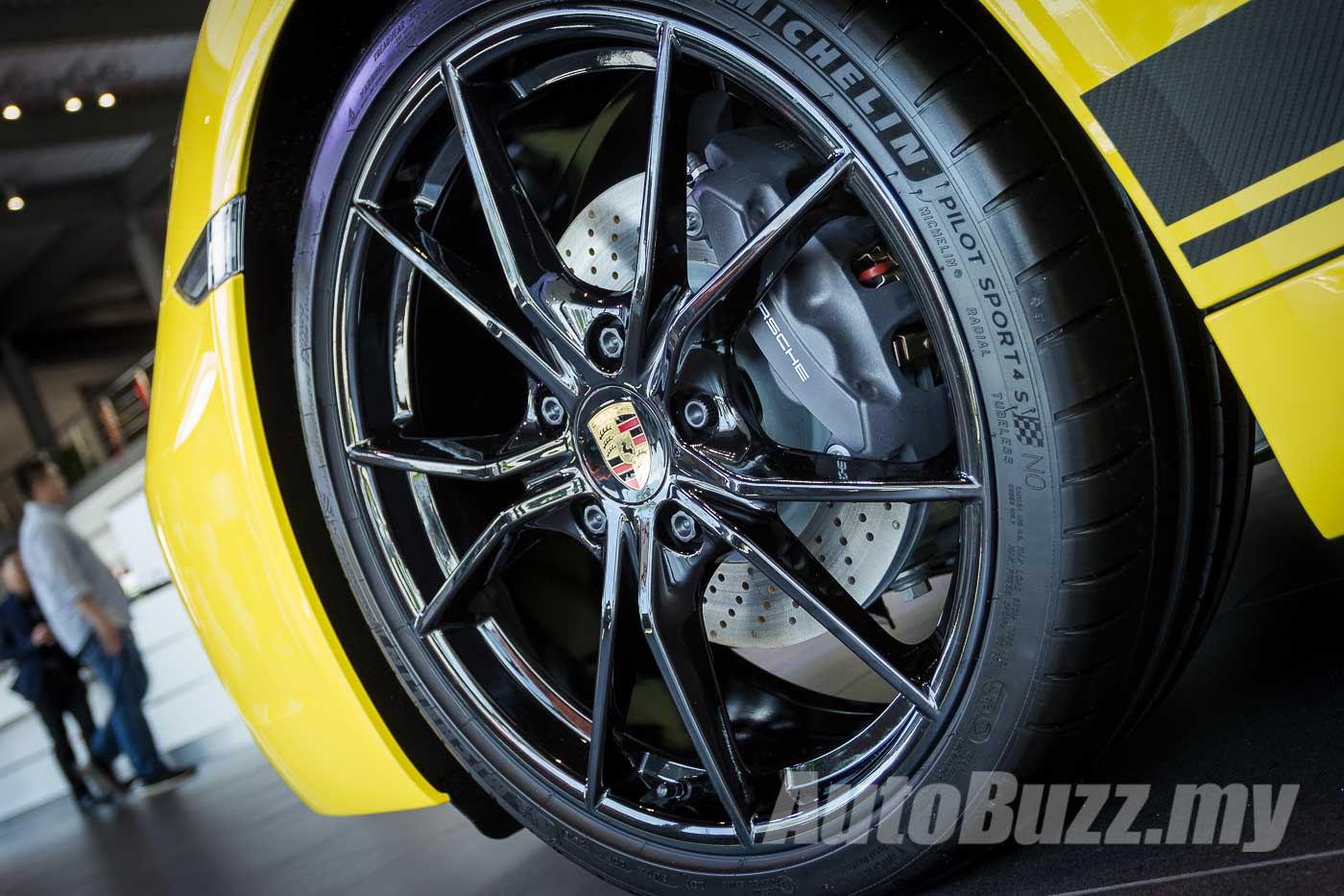 Here's a look at the limited edition Porsche 718 Cayman SportDesign ...