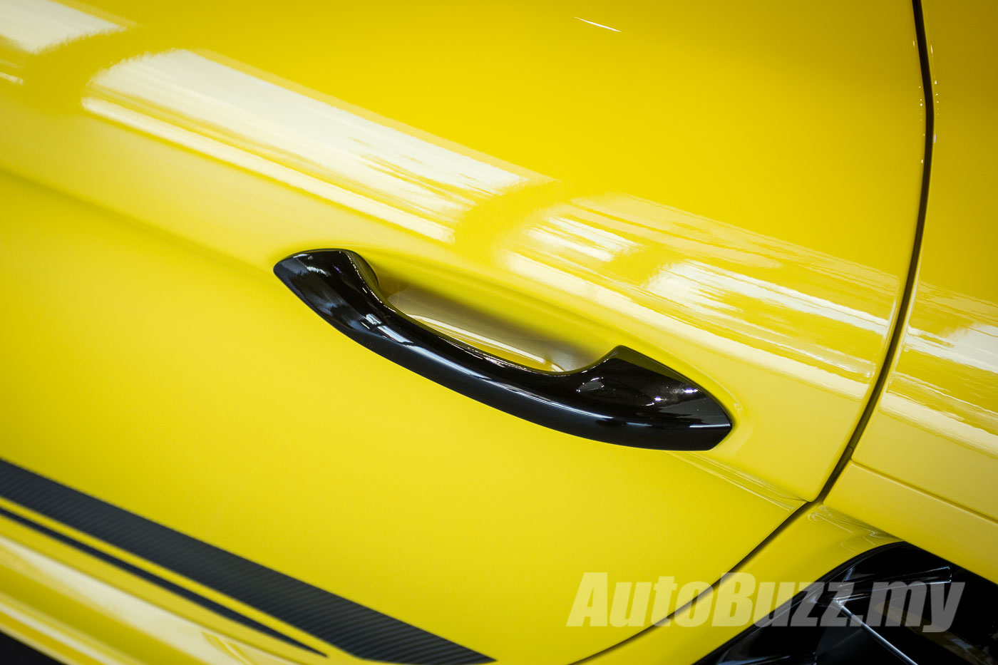 Here's a look at the limited edition Porsche 718 Cayman SportDesign ...