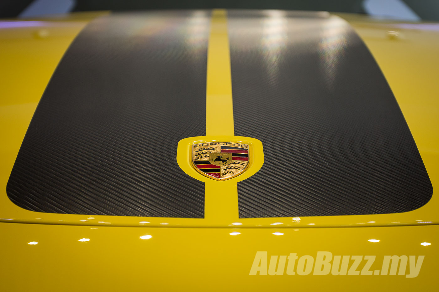 Here's a look at the limited edition Porsche 718 Cayman SportDesign ...
