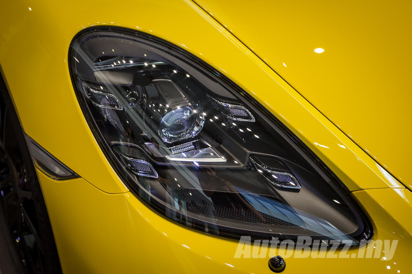 Here's a look at the limited edition Porsche 718 Cayman SportDesign ...