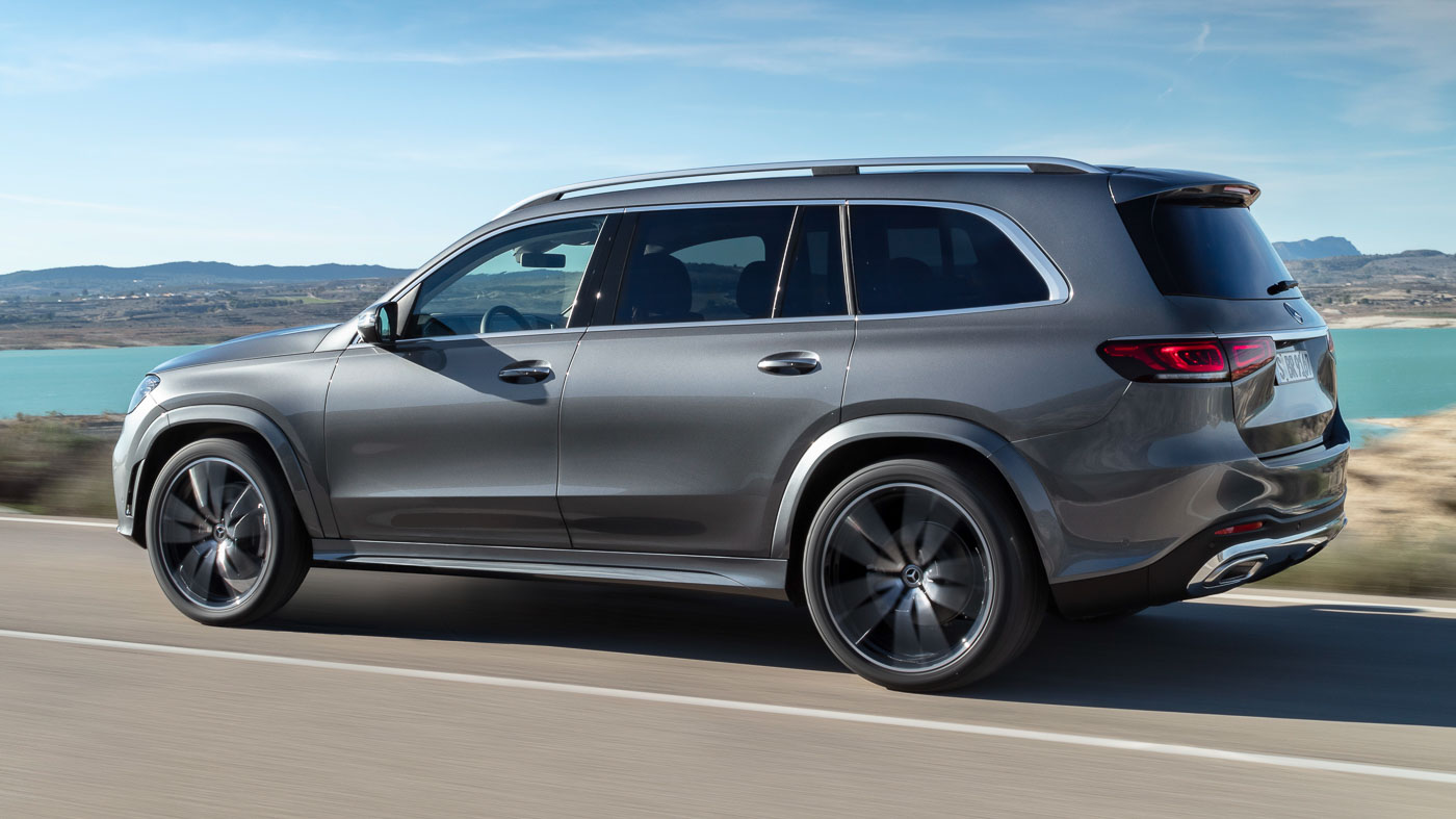 Third-row seats of the new Mercedes-Benz GLS can fit a 194 cm tall ...