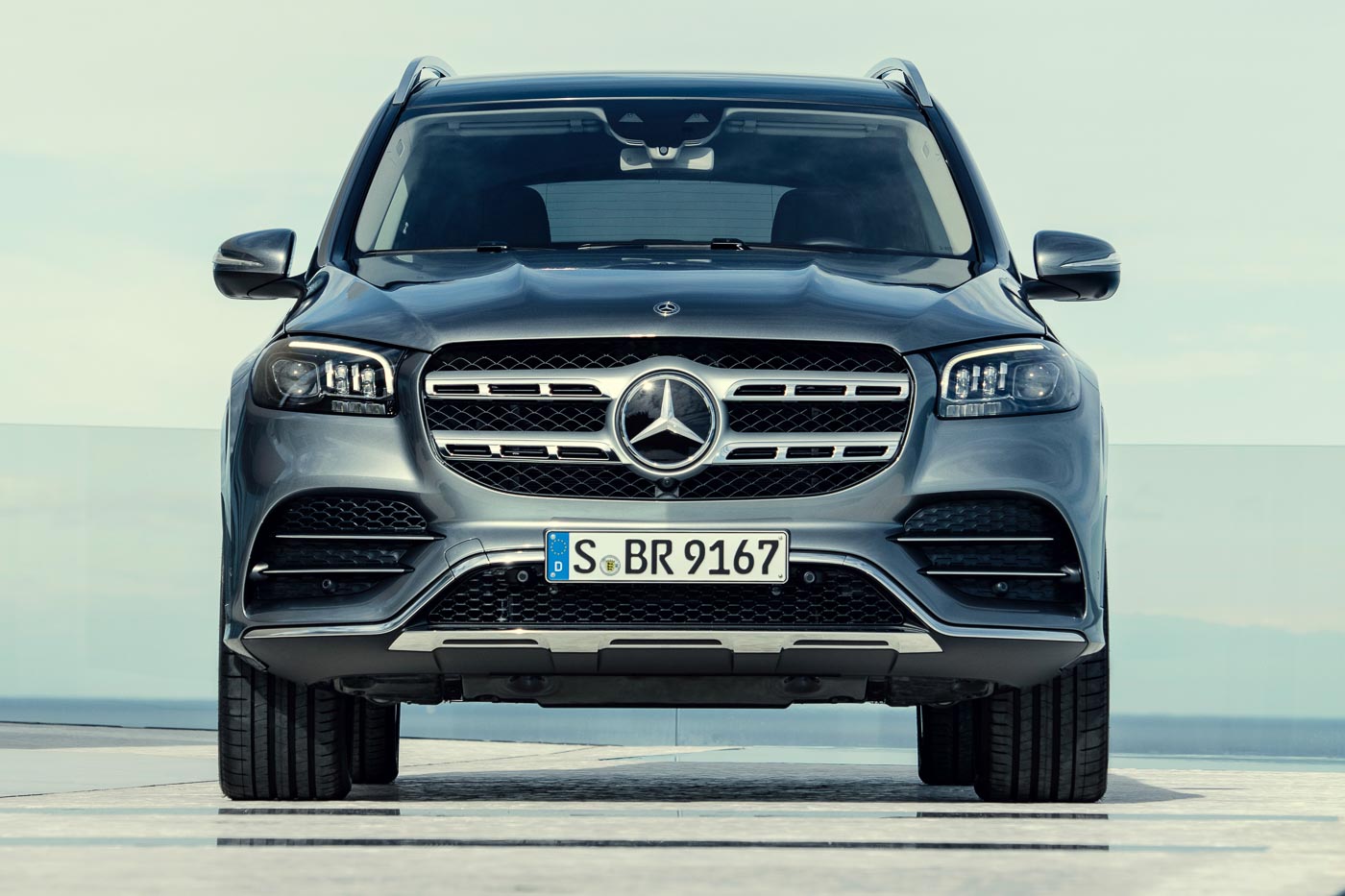 Third-row seats of the new Mercedes-Benz GLS can fit a 194 cm tall ...