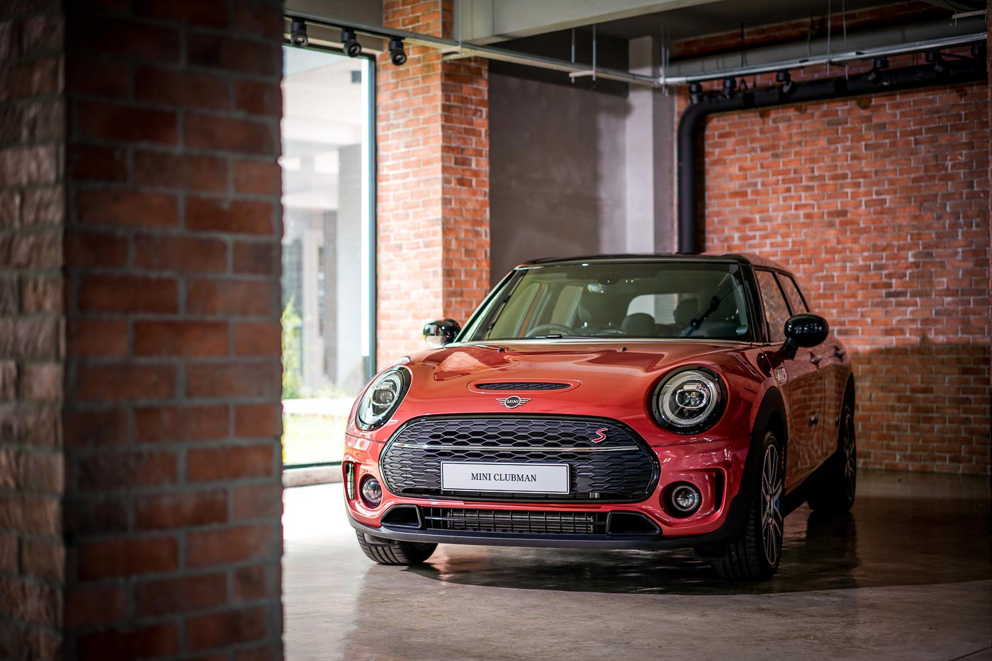 We're really digging this new colour on the updated MINI Clubman ...