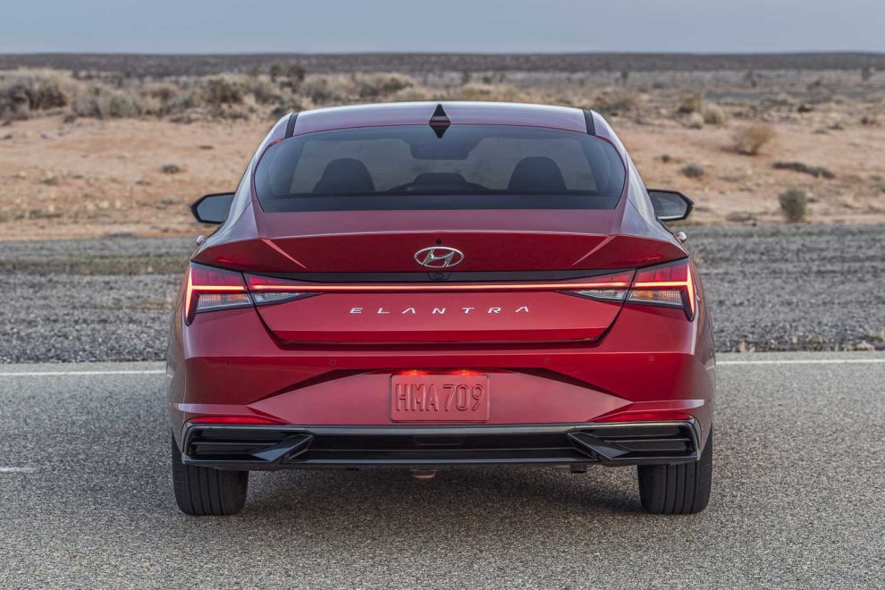Hyundai breaks all design norms with the all-new Elantra - AutoBuzz.my