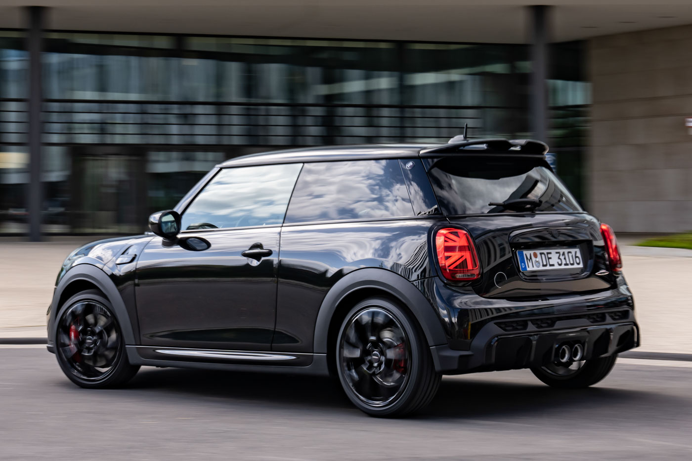 MINI John Cooper Works 1to6 Edition unveiled - 6-speed manual only ...