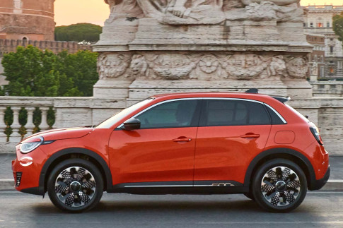 The Fiat 600 returns as a crossover - 600e EV with 400km range, 100kW ...