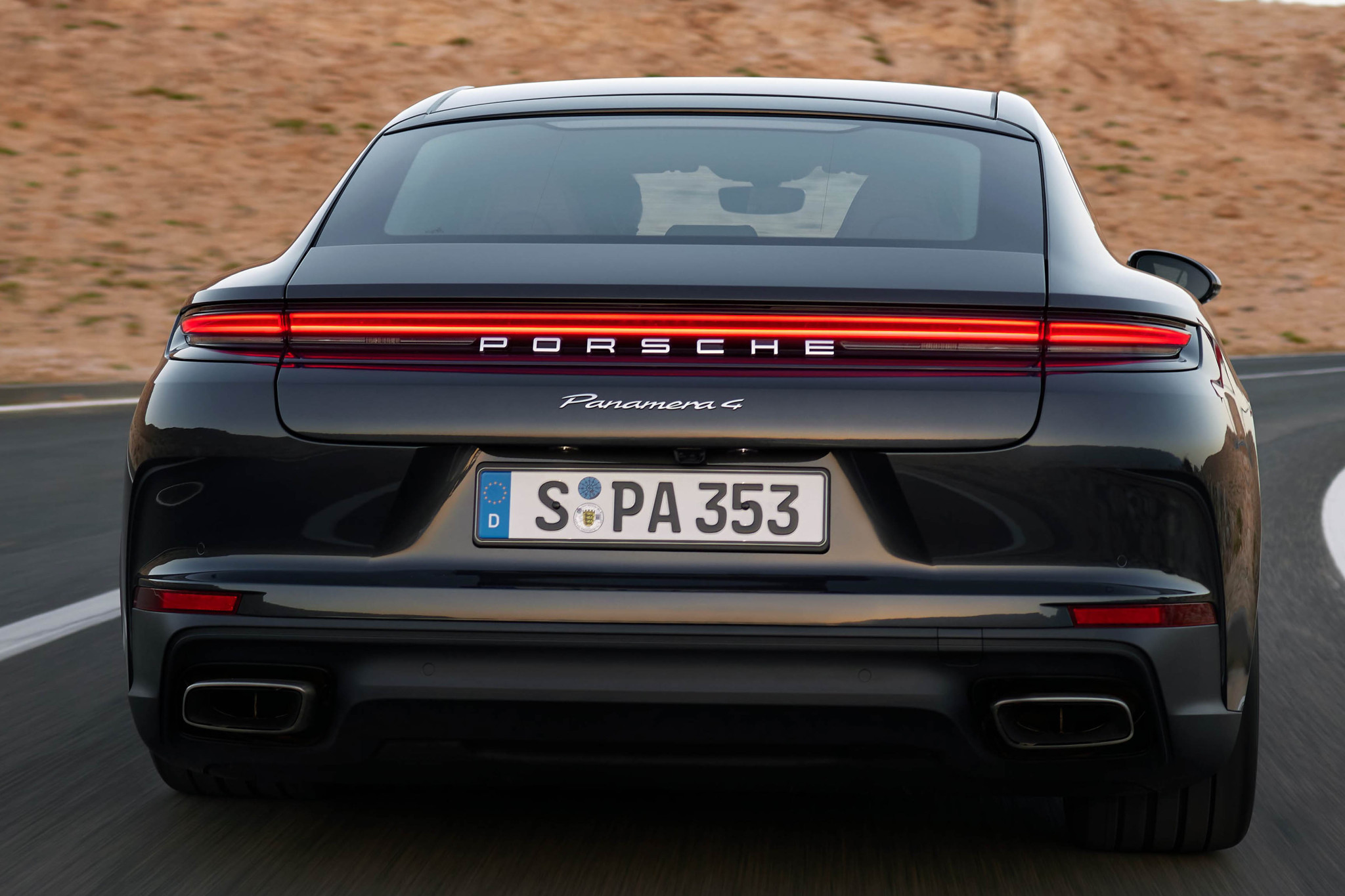 3rd-generation Porsche Panamera debuts - New turbo-exclusive badge ...