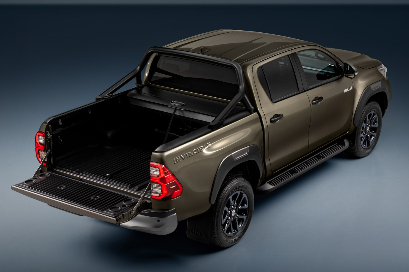 Toyota Hilux Hybrid 48V debuts - Mild hybrid 2.8L turbodiesel, 204hp ...