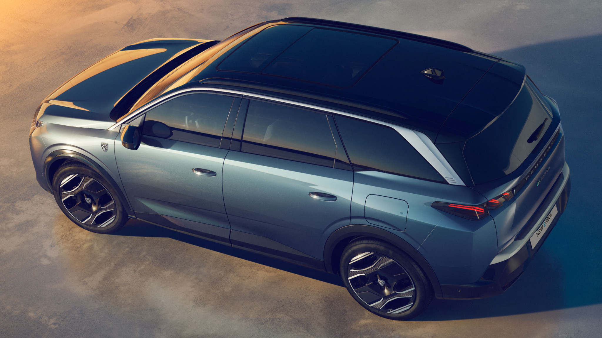 Peugeot E-5008 debuts, 7-seater EV SUV with up to 660km of range ...
