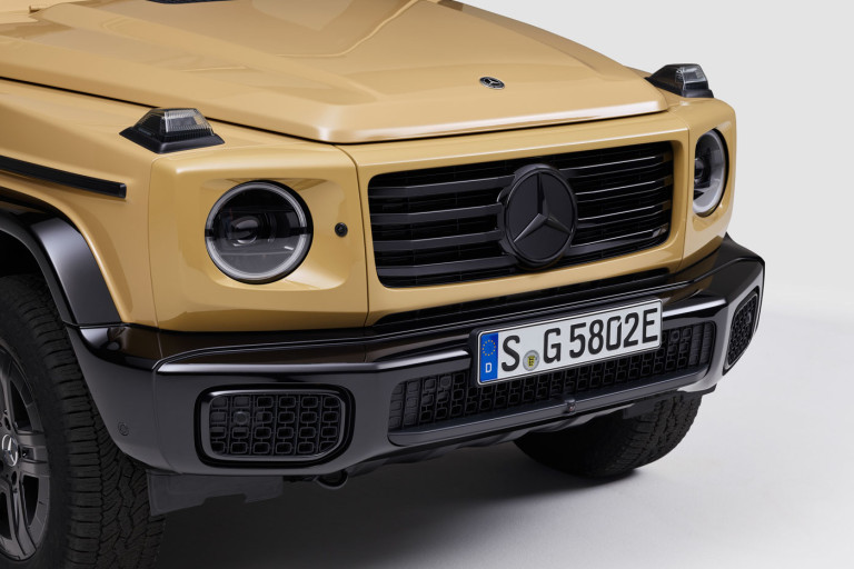 All-new Mercedes-Benz G580 debuts as first EV G-Class - 587hp quad ...