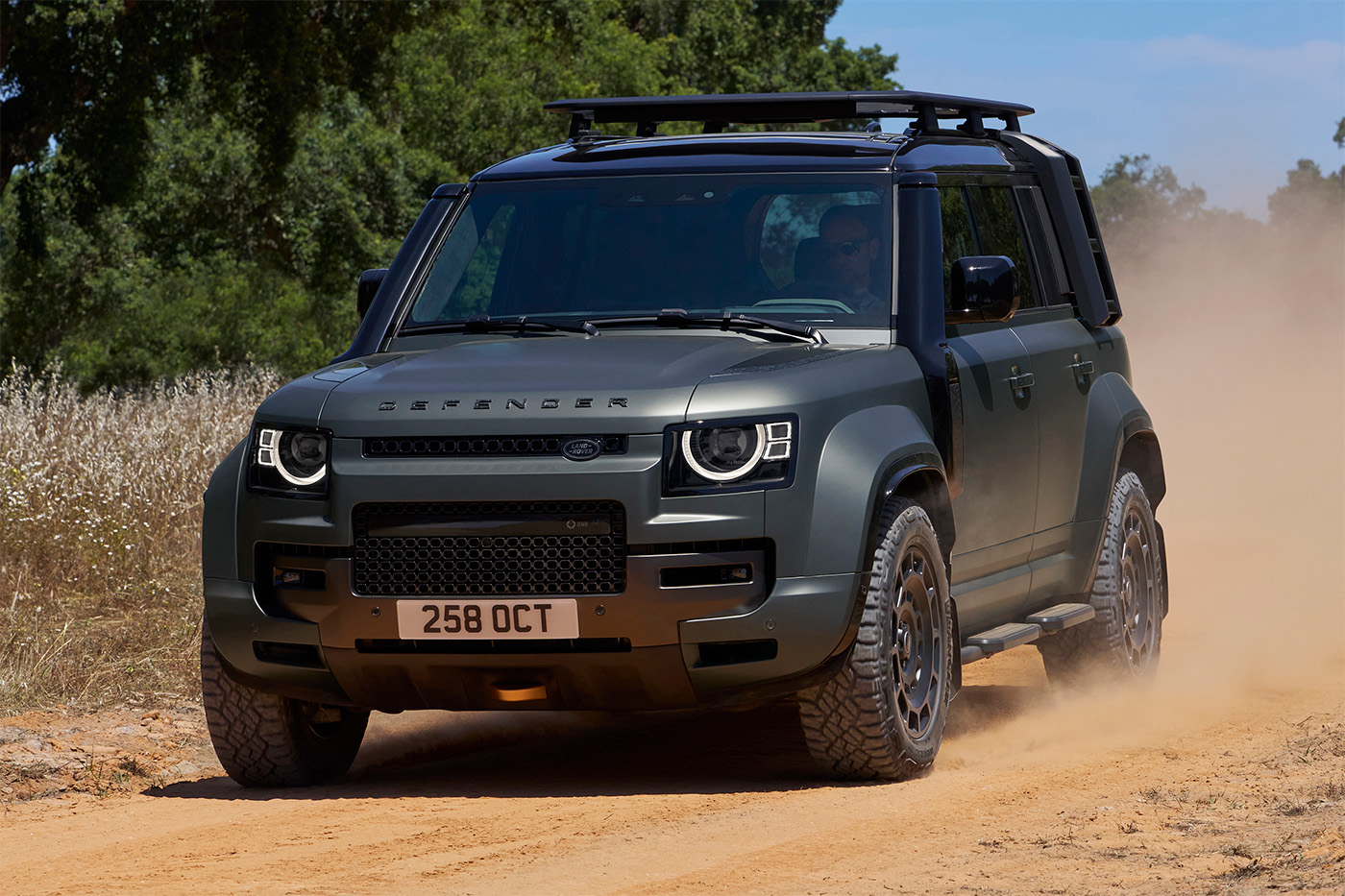 New Defender Octa now open for booking in Malaysia - 0-100 in 4.0 secs ...