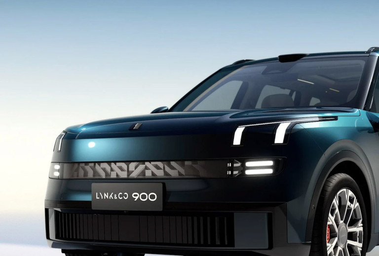The Lynk & Co 900 is a 6-seater SUV that packs a 856 hp PHEV powertrain ...