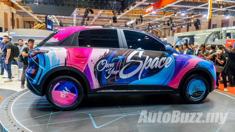 Proton eMAS 5 makes official debut in Malaysia - Geely origins ...