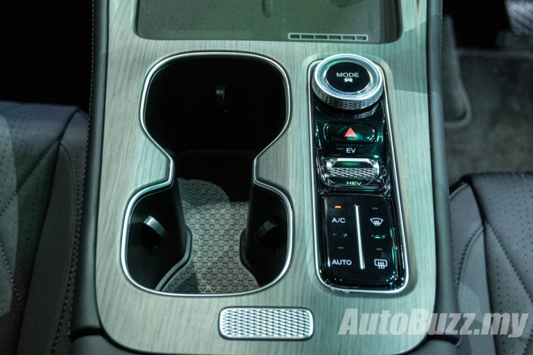 Chery Super Hybrid PHEV promises 1,200 km of range - Malaysia debut on ...