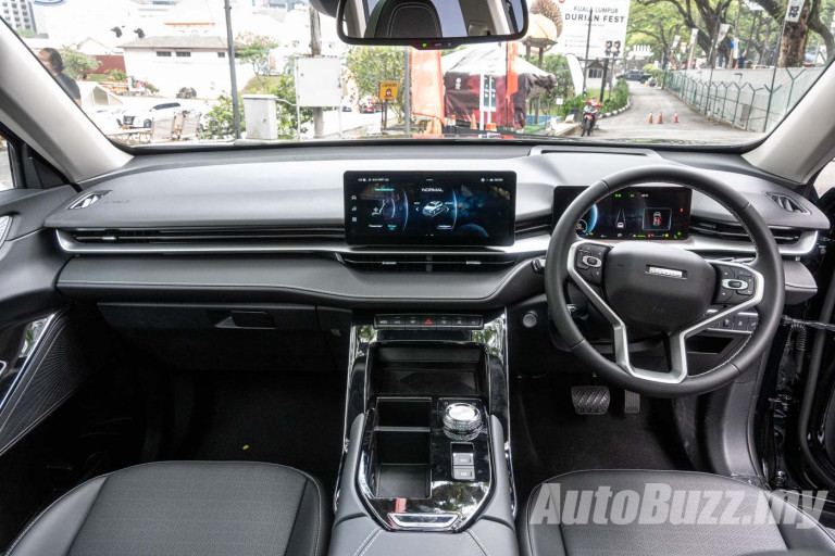 GWM Haval H6 HEV gets new Phantom Black interior, 10-year battery ...
