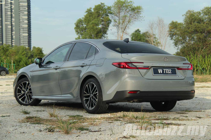 Review: 2025 Toyota Camry Hybrid Electric – Now great power comes with ...