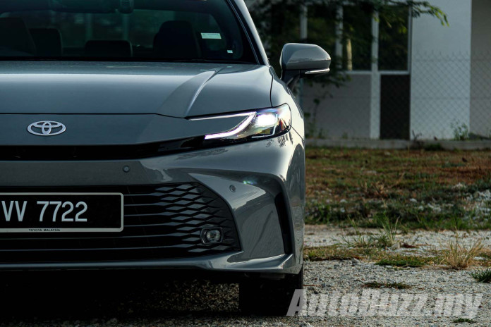 Review: 2025 Toyota Camry Hybrid Electric – Now great power comes with ...